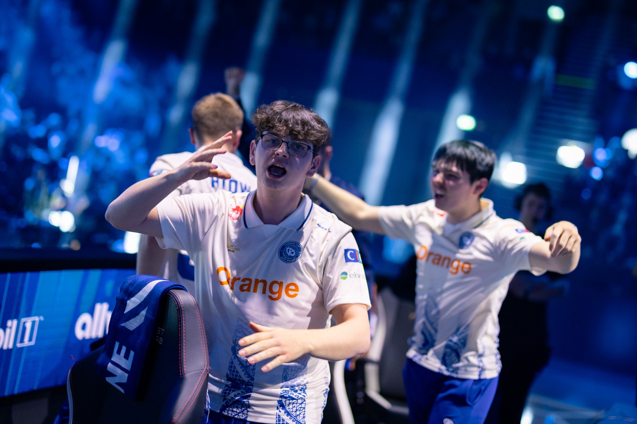 Karmine Corp confirme le départ de Rise, ainsi que la prolongation de Vatira et Atow